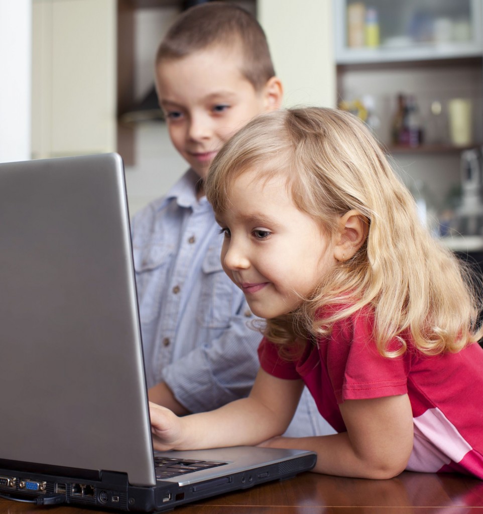 5 Low-Tech Ways of Teaching Digital Literacy to Young Children | Red ...